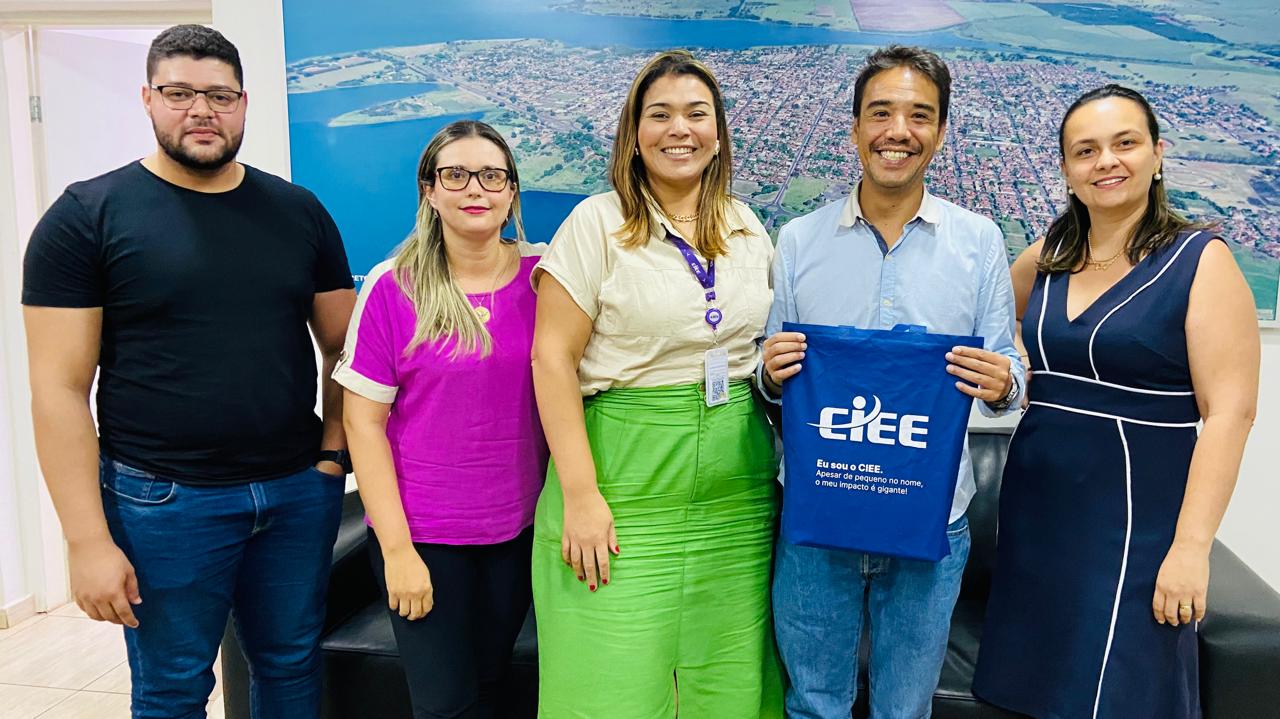 Prefeitura de Pereira Barreto se reúne com consultora do CIEE para tratar sobre Programa de ...